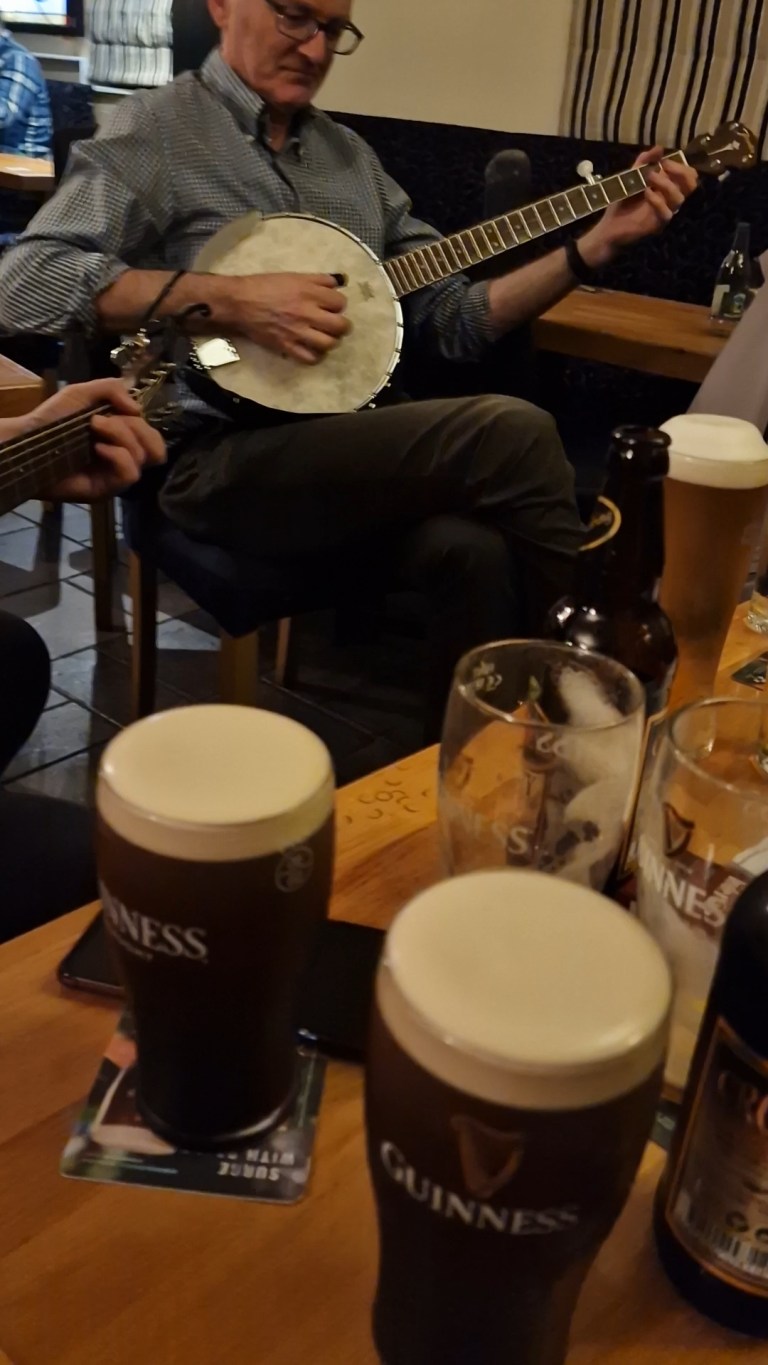 KERRYMAN ATTEMPTS TO VISIT EVERY IRISH PUB ON EARTH : Psycho-geography ...